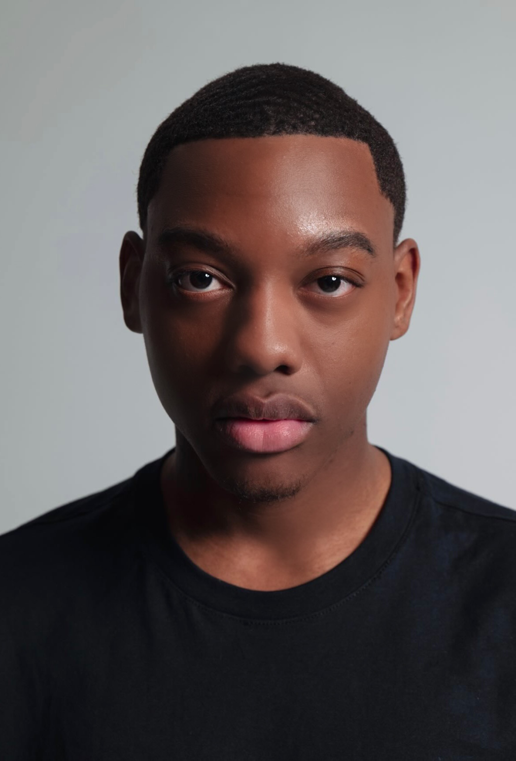 20+ Best Stylish Male Model Poses and Ideas for 2024