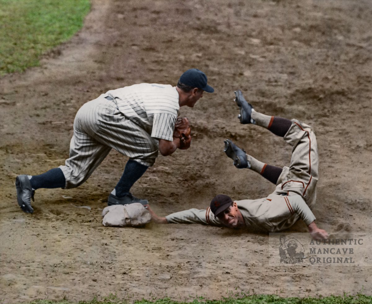 Lou Gehrig (NY Yankees) & Lyn Lary (St. Louis Browns) (1936)