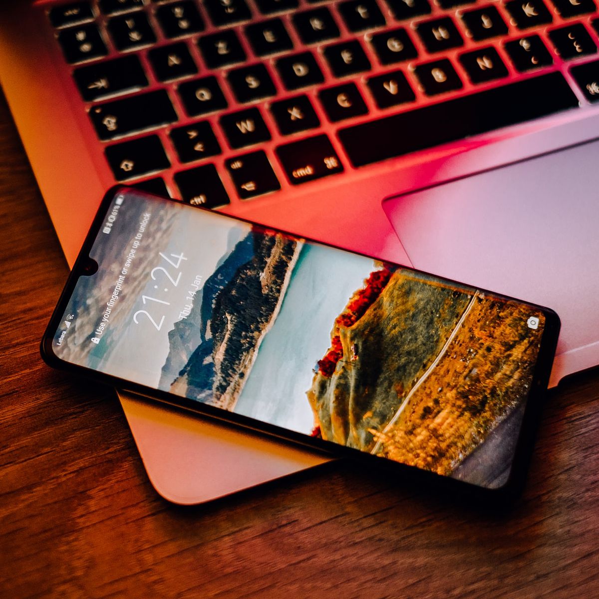 Smartphone wallpapers free download | Essential Pixels